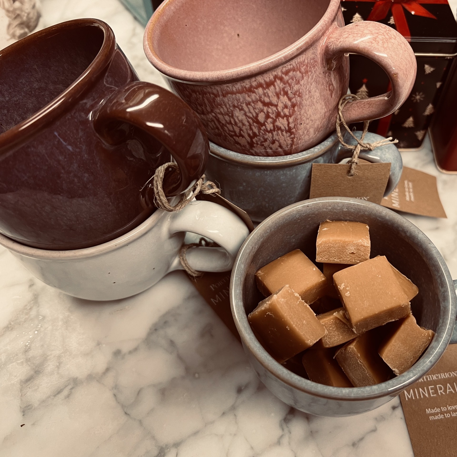 Cup "Amethyst" filled with 200 g Vanilla Fudge - We offer a variety of ...